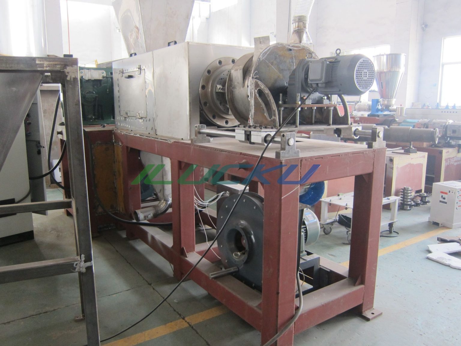 Plastic Machine: Water Squeezer For Recycling | ILUCKU Tech From China